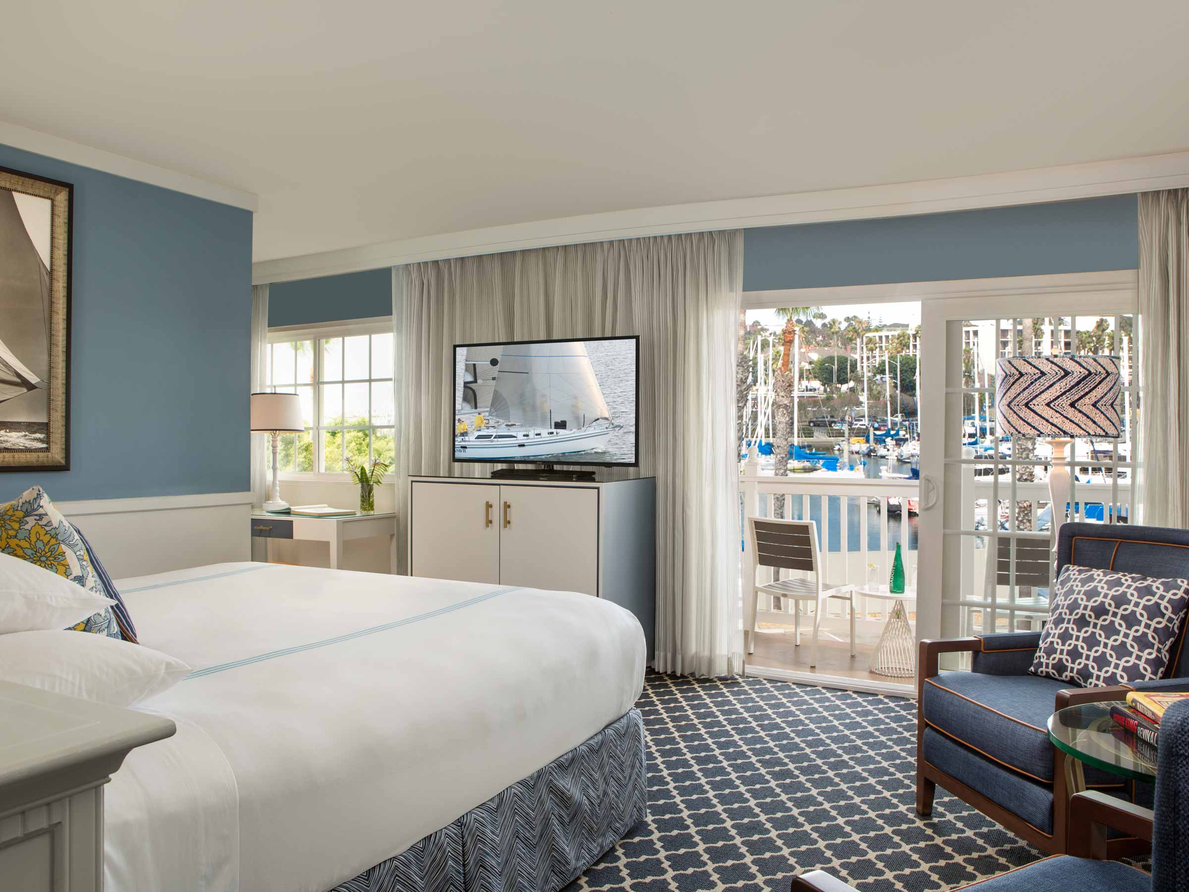 Redondo Beach Marina Hotel Rooms & Suites | South Bay LA